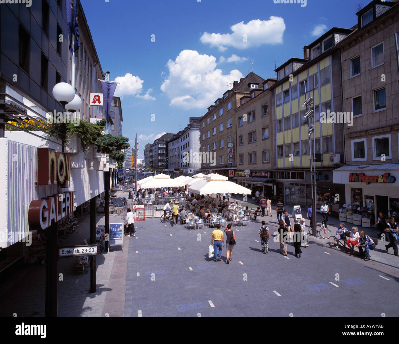 Fussgaengerzone Schlossstrasse, Einkaufsstrasse, Strassencafes ...