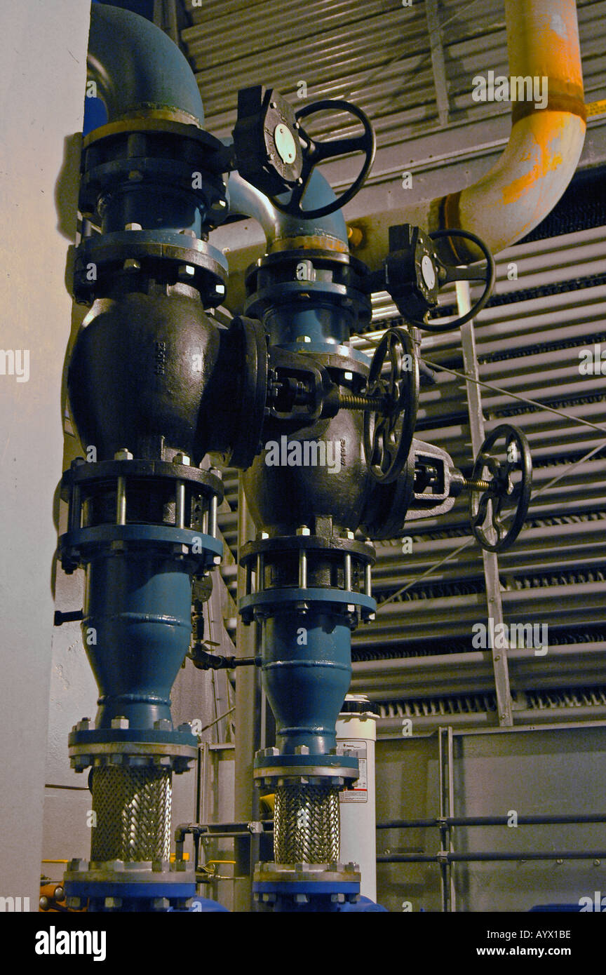 Hydraulic valves hi-res stock photography and images - Alamy