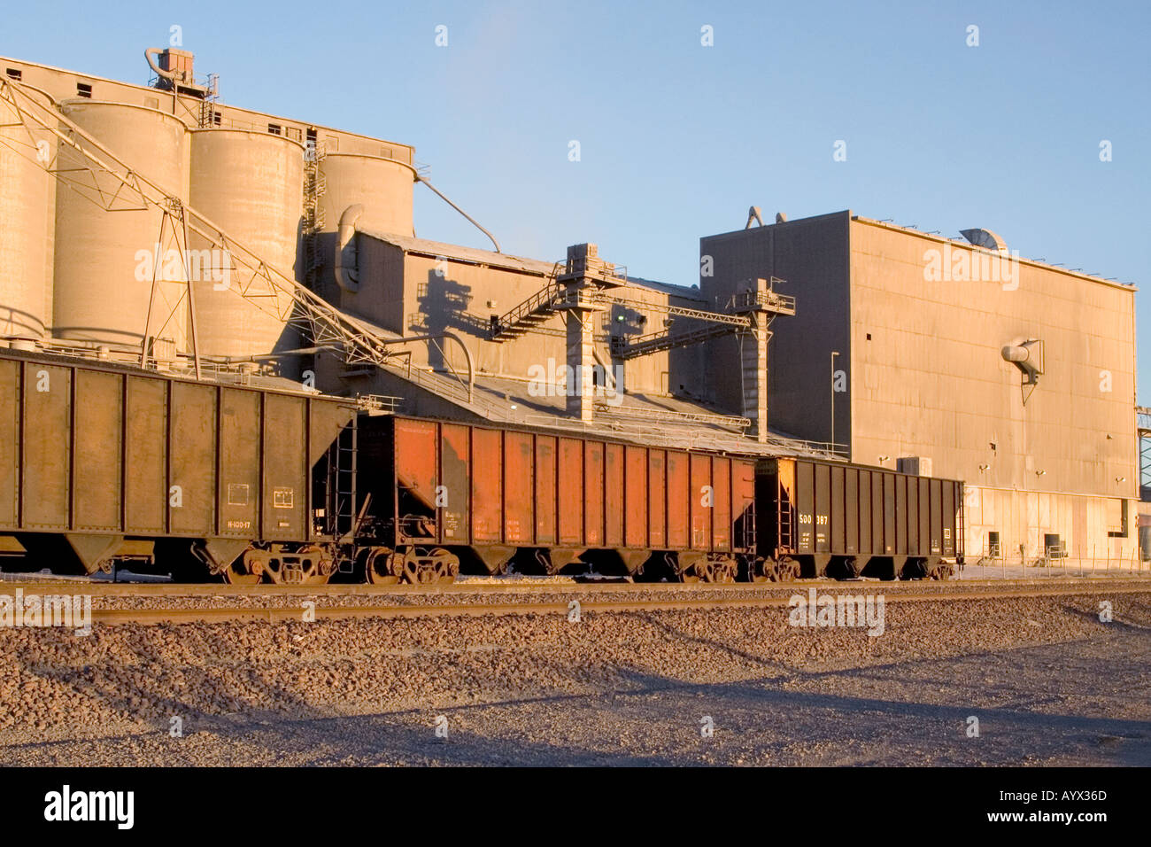 railcars at cement factory 4 Stock Photo - Alamy