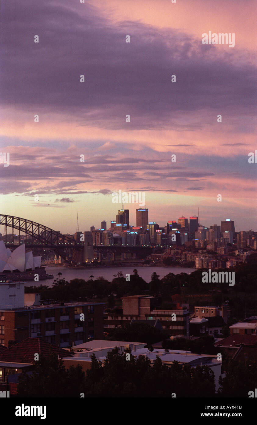 AUSTRALIA New South Wales Sydney skyline at dusk Stock Photo - Alamy