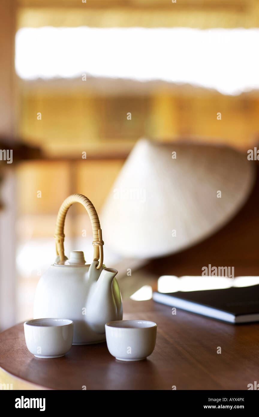 teapot and teacup on the table Stock Photo - Alamy