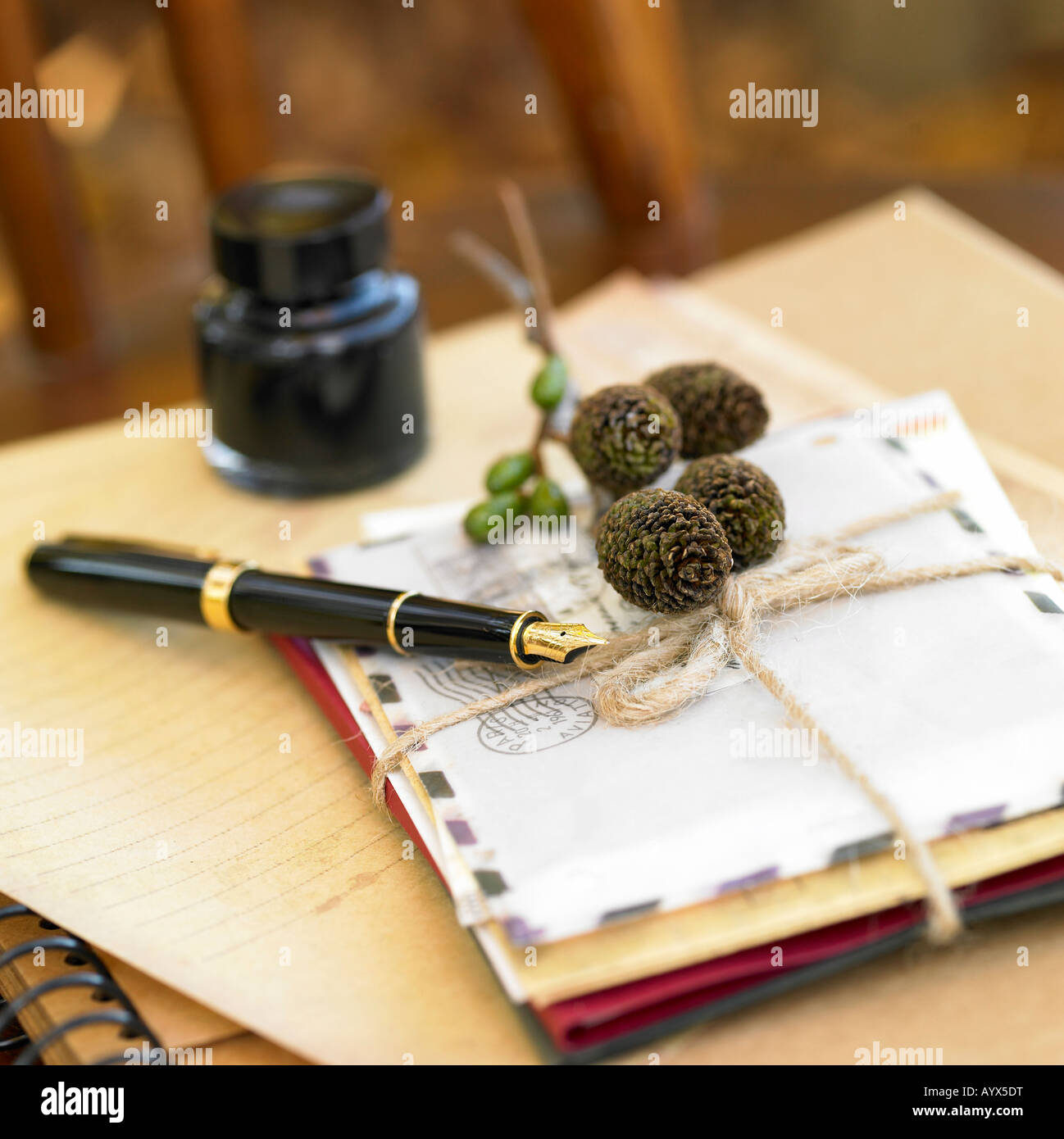 Self feeding pen hi-res stock photography and images - Alamy