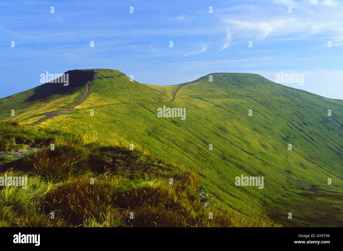 Pen y fan and corn du mountain peaks in the Brecon Beacons on a sunny ...