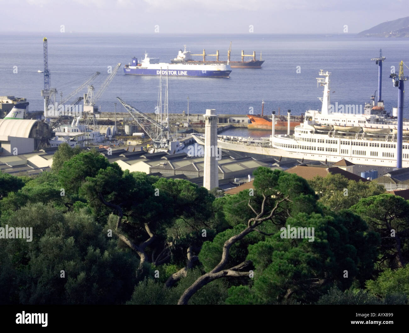 Gibraltar shipyard hi-res stock photography and images - Alamy