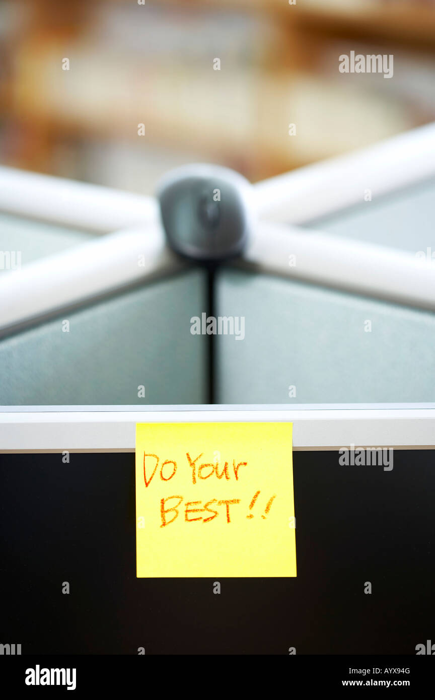 postit on the monitor Stock Photo - Alamy