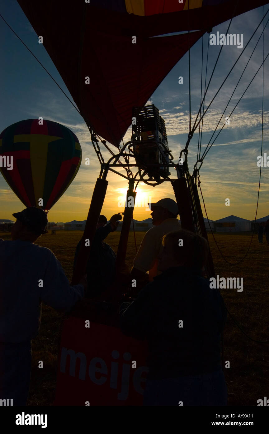 Balloon crew hi-res stock photography and images - Alamy