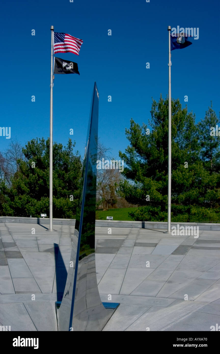 Kentucky Vietnam Veterans Memorial with sculptured sundial Stock Photo ...