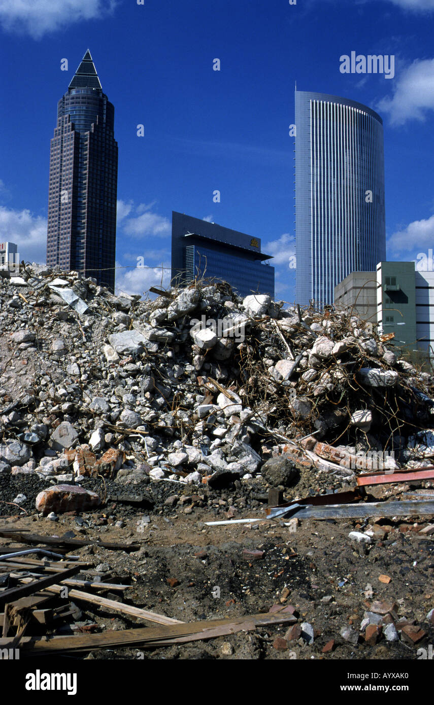 Messe Turm tower and other high-rise office buildings, Frankfurt, Hesse ...
