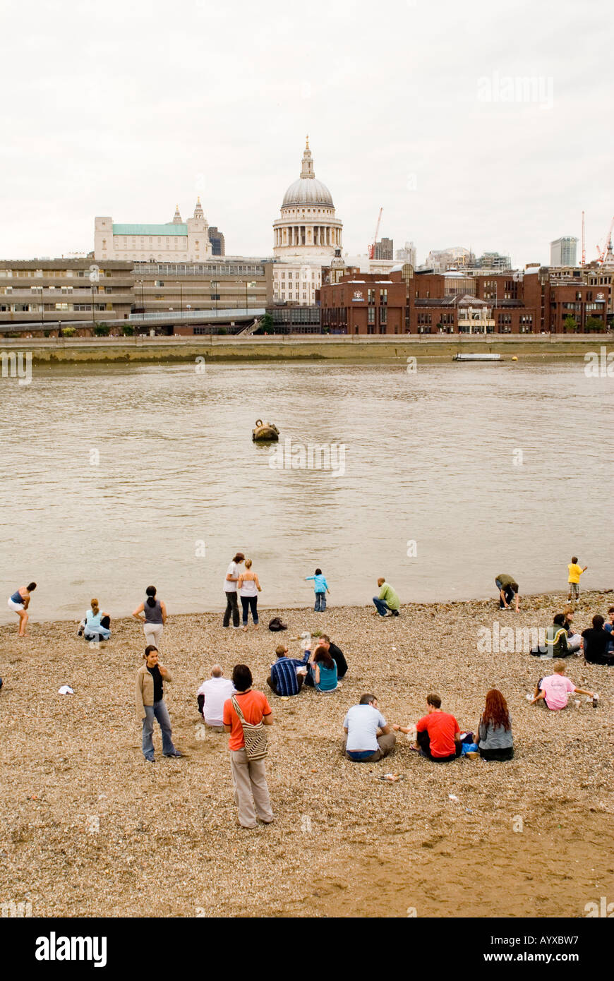 Beach on the side of the River Thames during the Thames Festival ...
