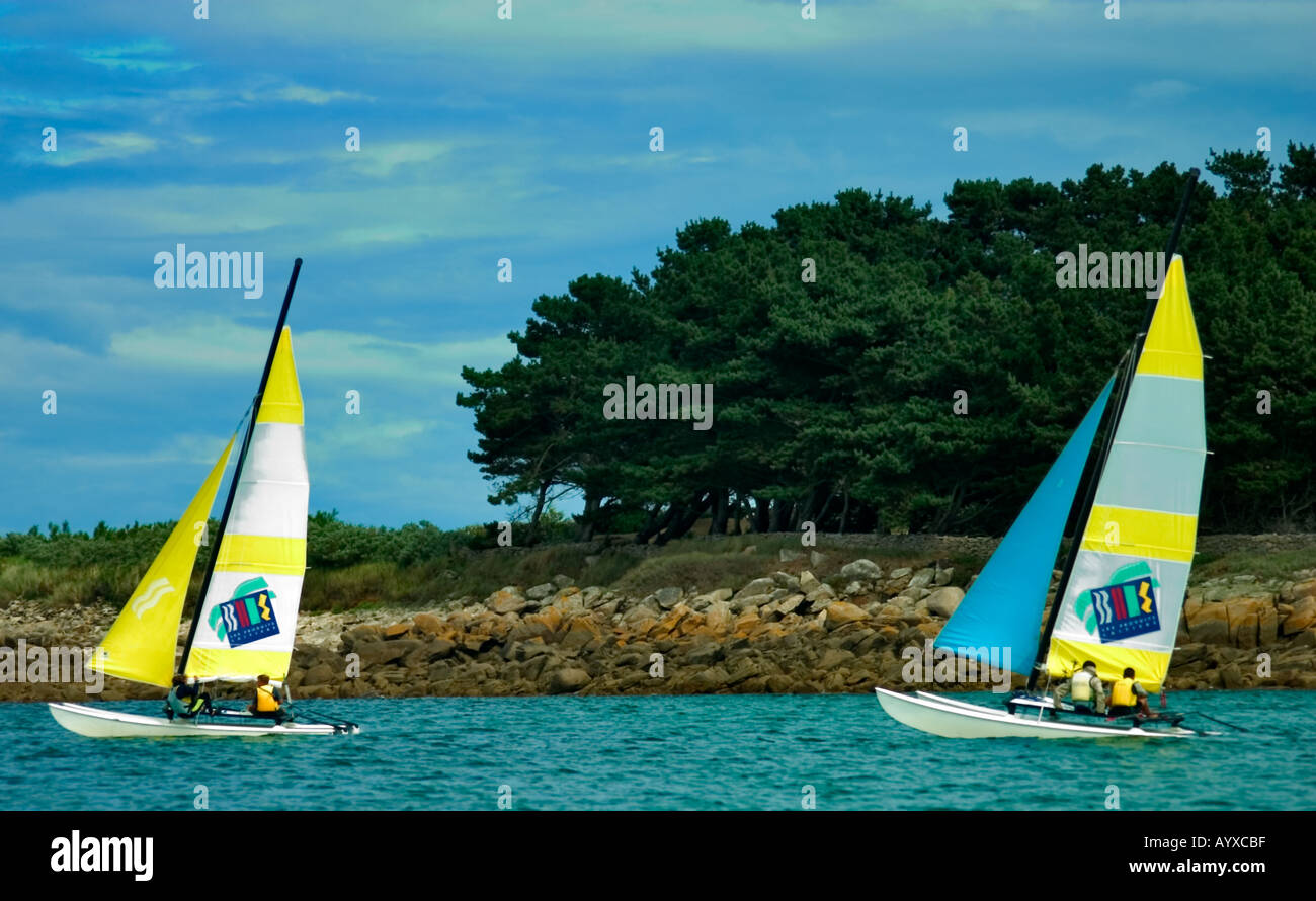 2 Yachts Racing Stock Photo - Alamy