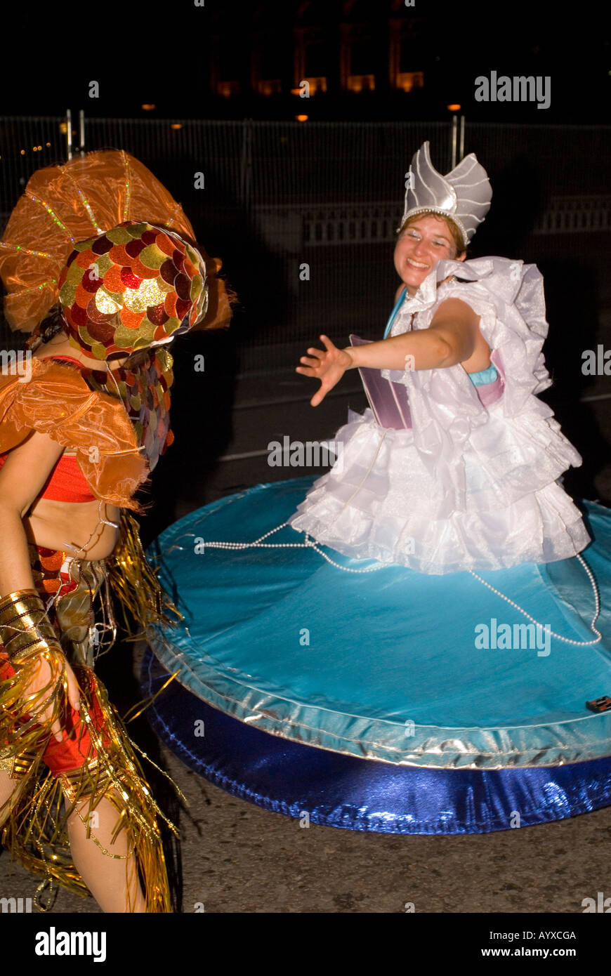 Performer at the London Thames Festival Stock Photo - Alamy