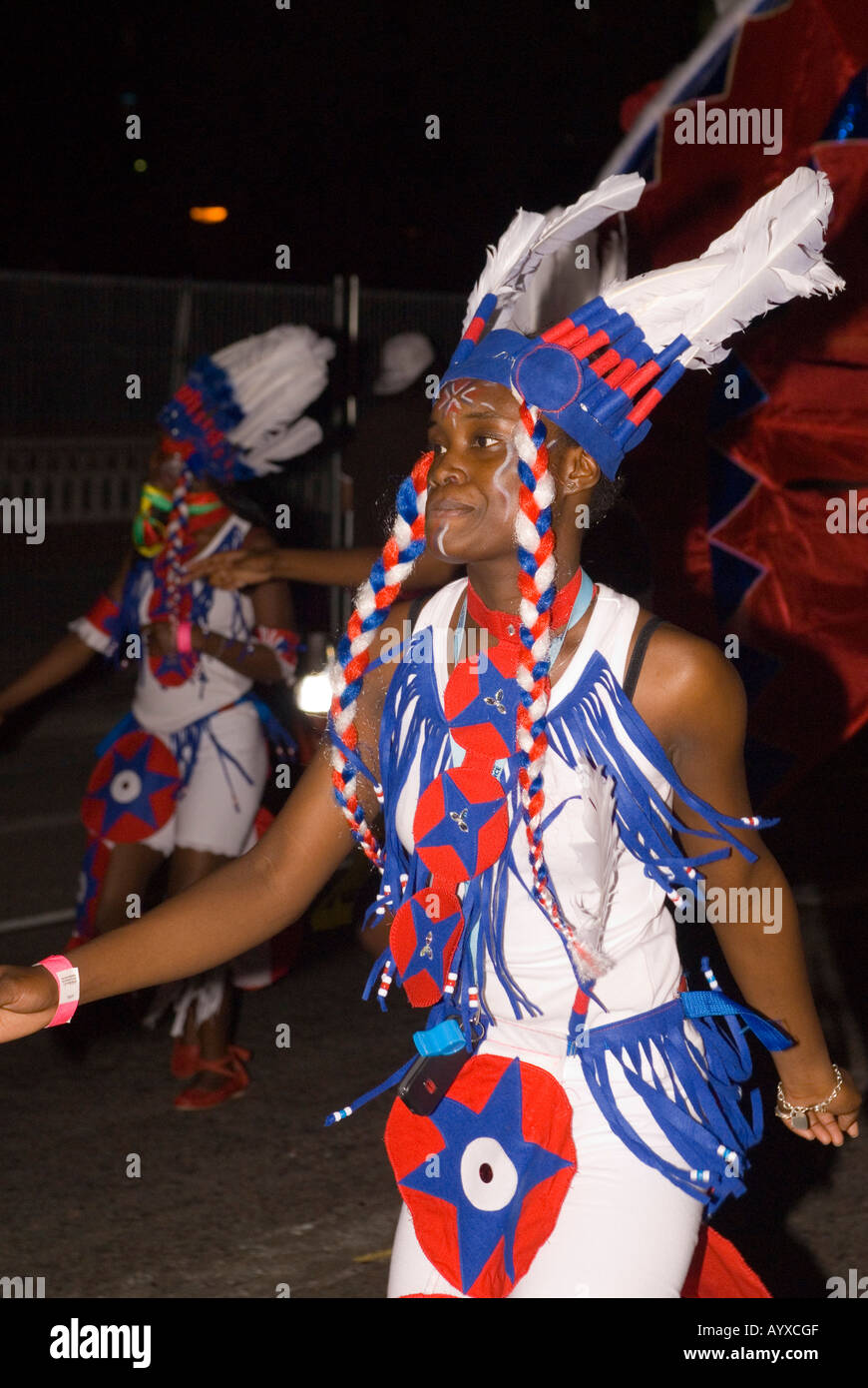 Performer at the London Thames Festival Stock Photo - Alamy