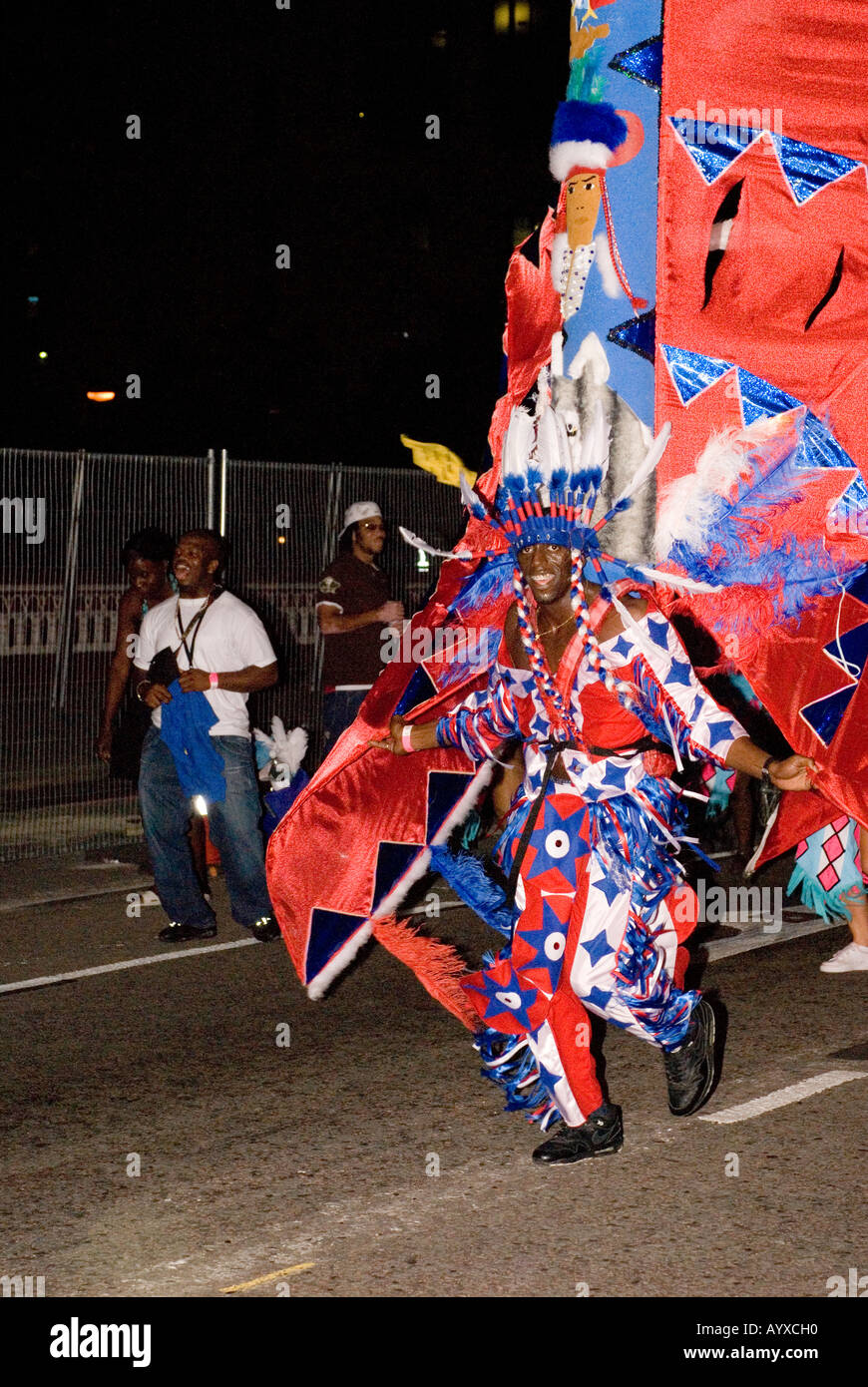 Performer at the London Thames Festival Stock Photo - Alamy