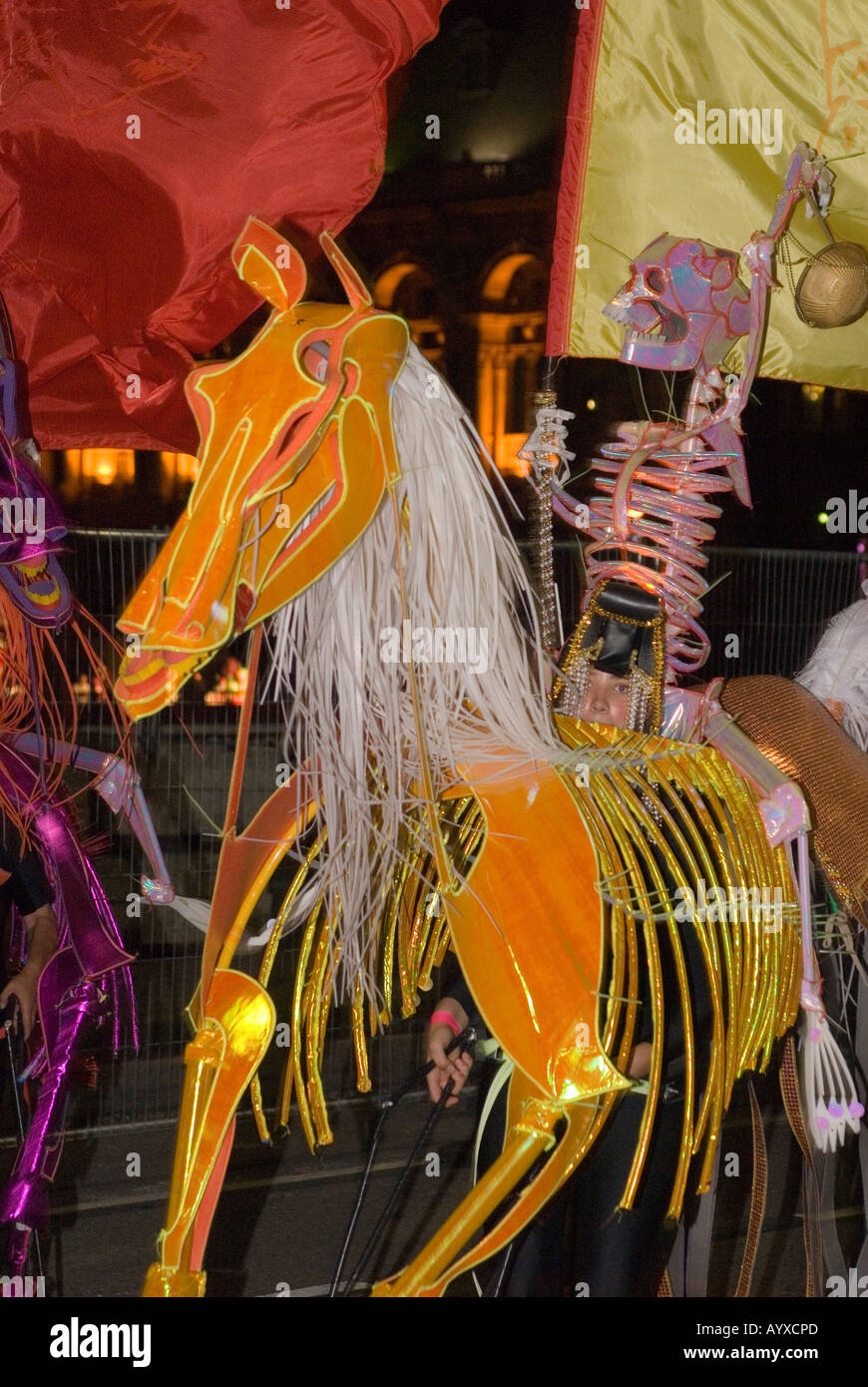 Performer at the London Thames Festival Stock Photo - Alamy