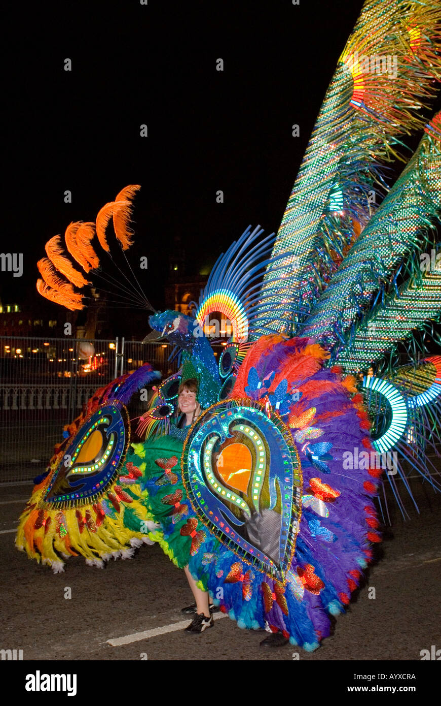 Performer at the London Thames Festival Stock Photo - Alamy