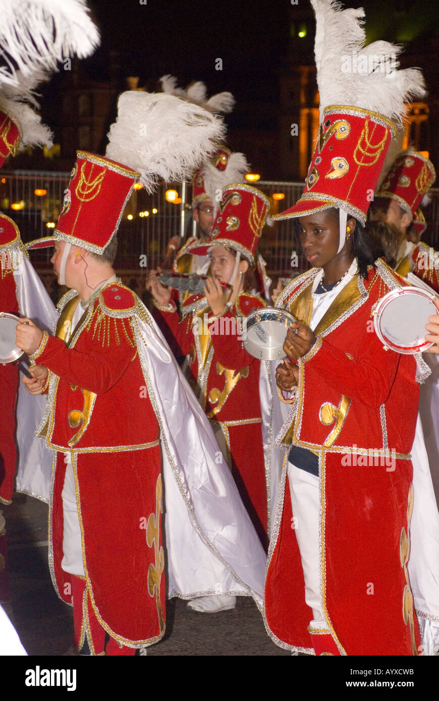 Performer at the London Thames Festival Stock Photo - Alamy