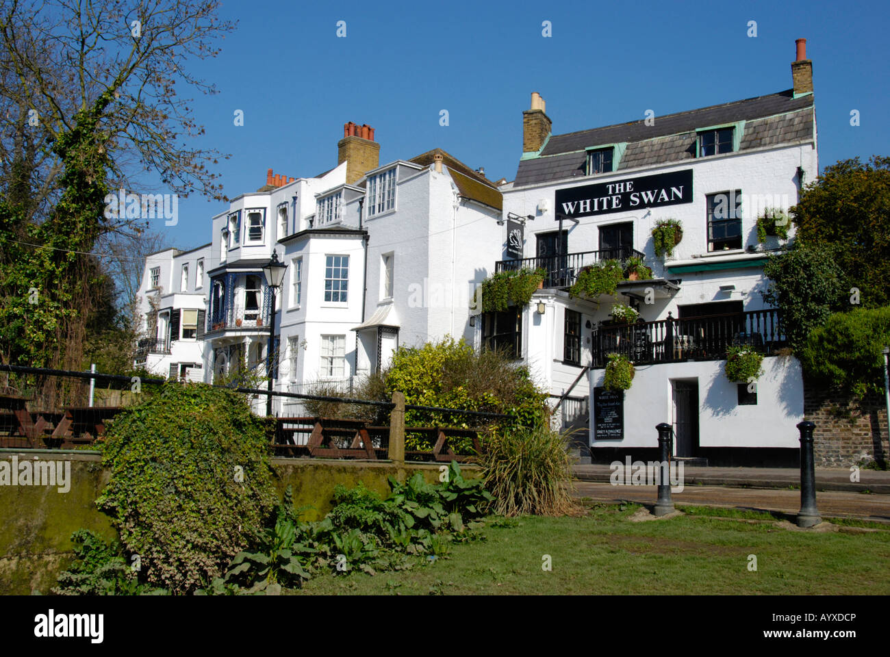 The White Swan pub Riverside Twickenham London Stock Photo - Alamy