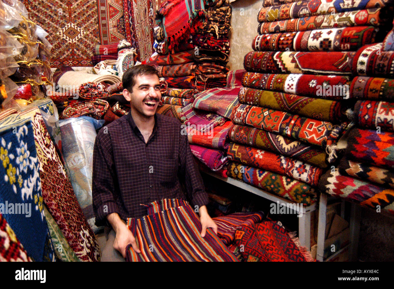 Kurdish father and son kurdistan hi-res stock photography and images ...