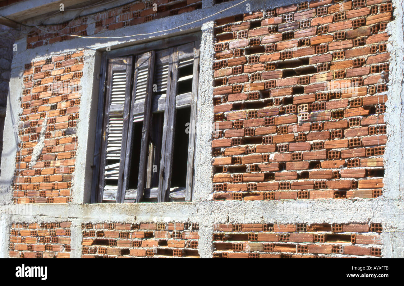 Rotten building hi-res stock photography and images - Alamy