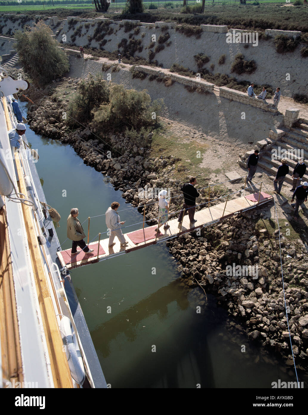 Egypt, Nile cruise, tourists going ashore, putting ashore Stock Photo ...