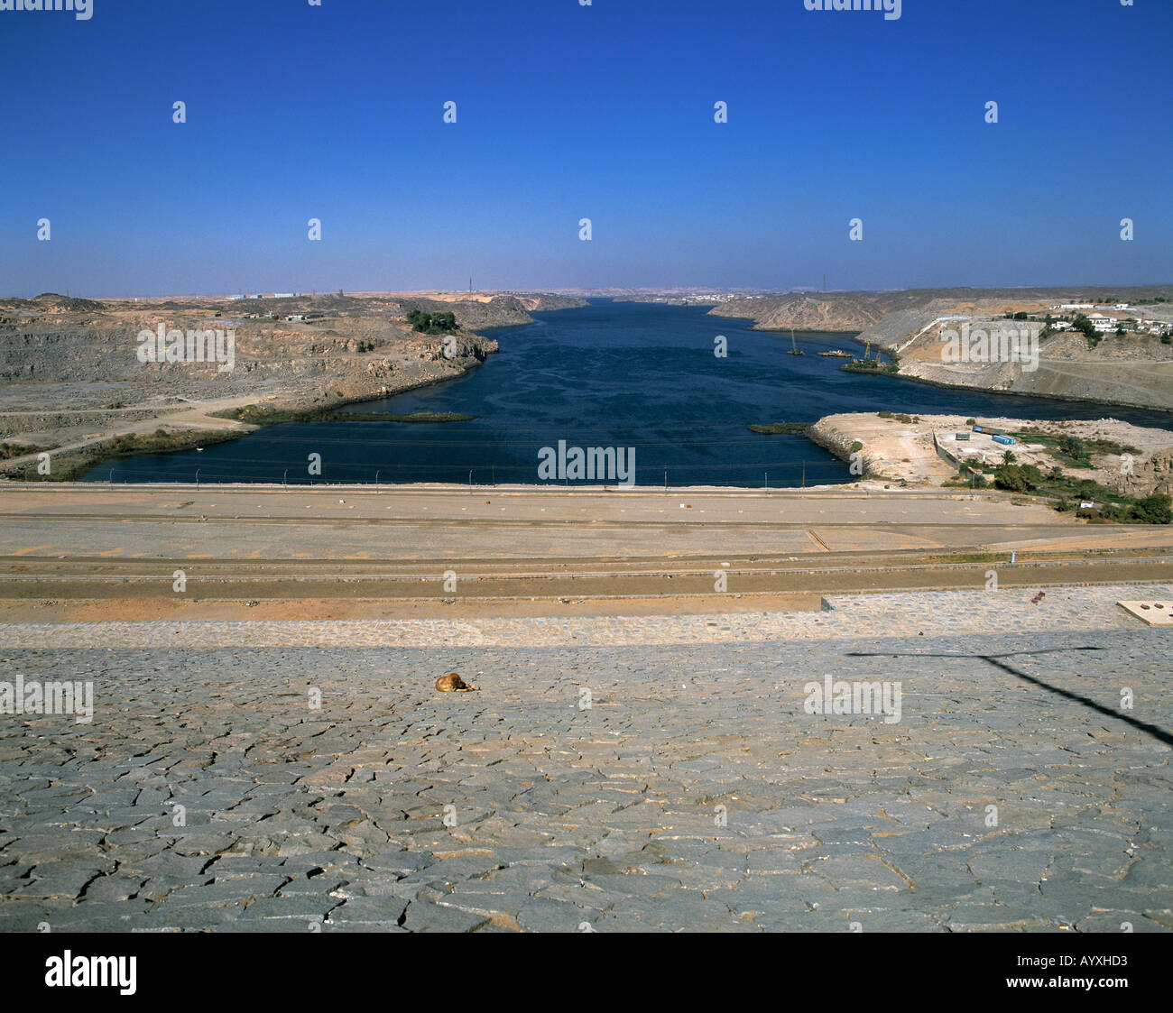 Assuan dam hi-res stock photography and images - Alamy
