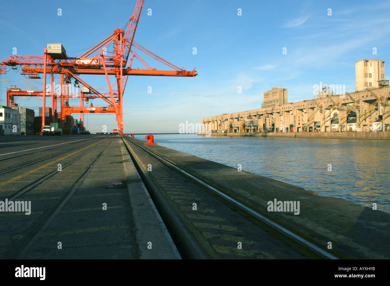 Crane at a dock hi-res stock photography and images - Alamy