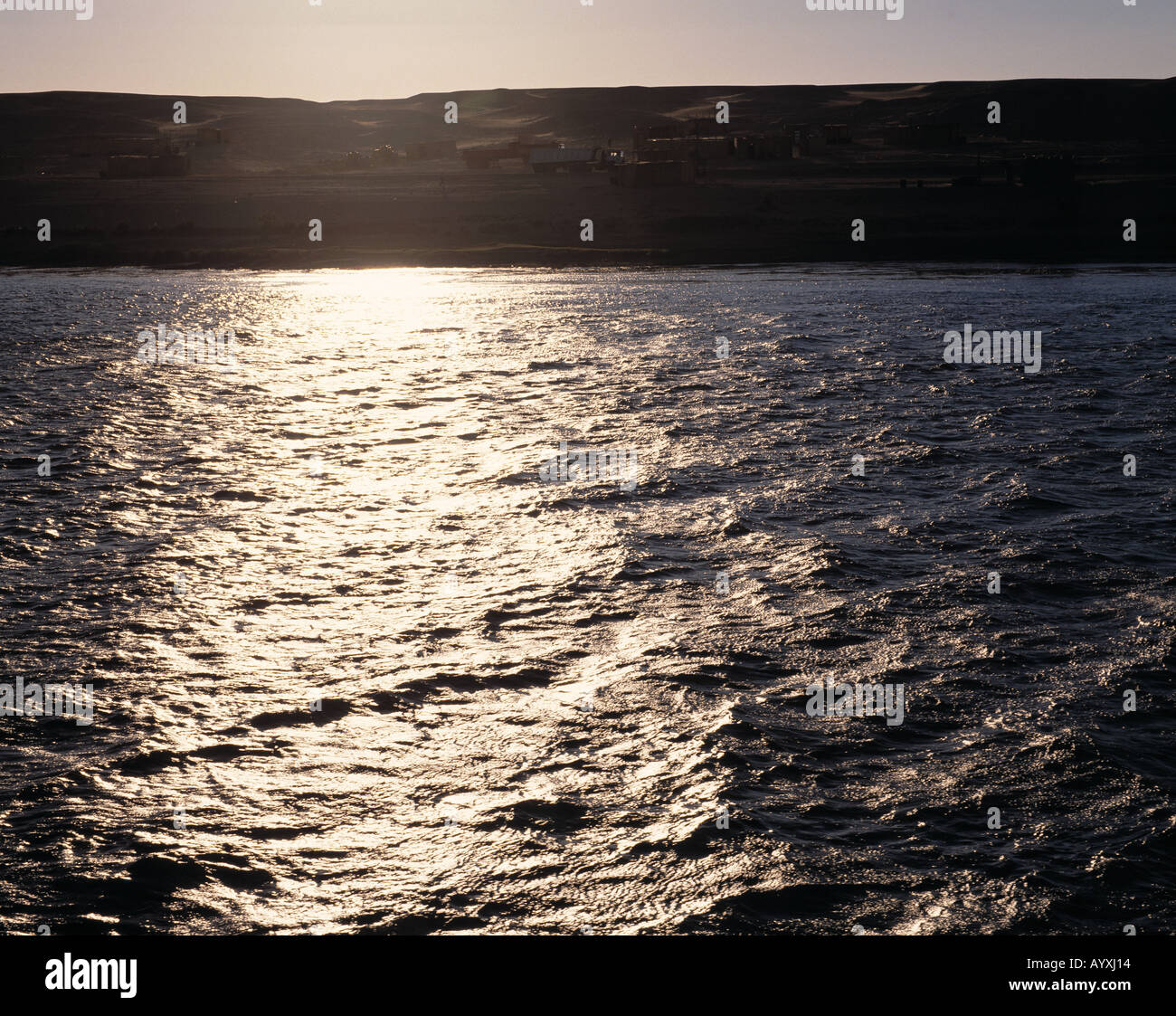 Fluss nil wasser hi-res stock photography and images - Alamy