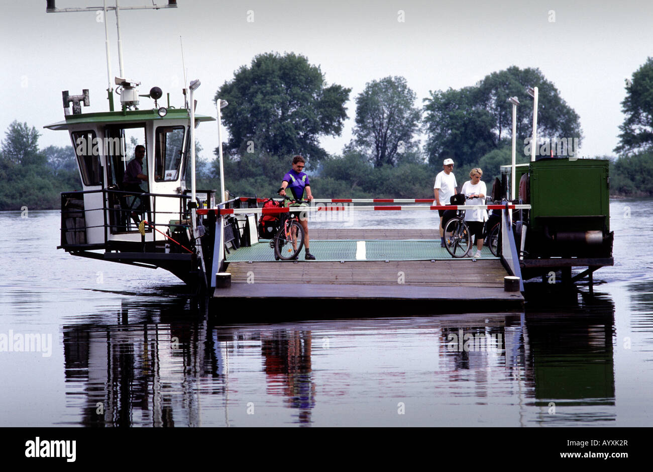 Elbe crossing hi-res stock photography and images - Alamy