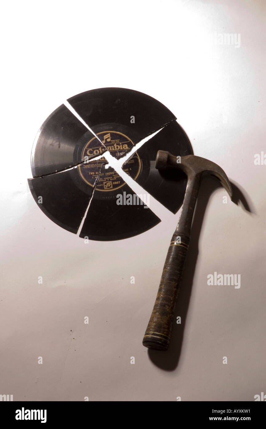 Broken record Album LP dropped Stock Photo - Alamy