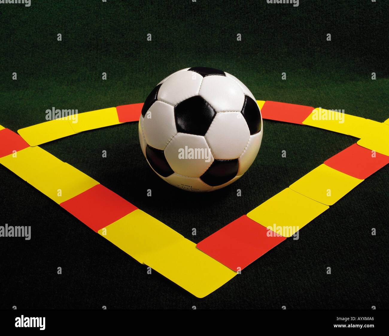 Gelbe symbole hi-res stock photography and images - Alamy