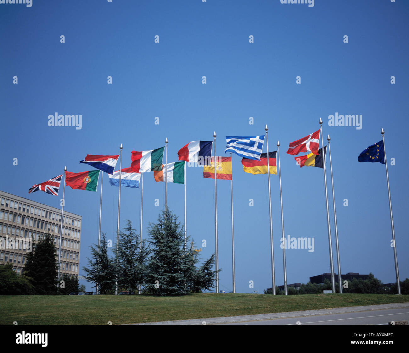 Internationale flaggen hi-res stock photography and images - Alamy