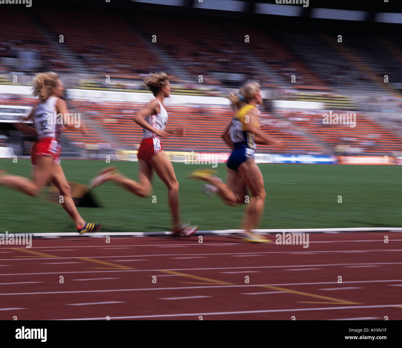 Leichtathletik wettkampf frauen hi-res stock photography and images - Alamy