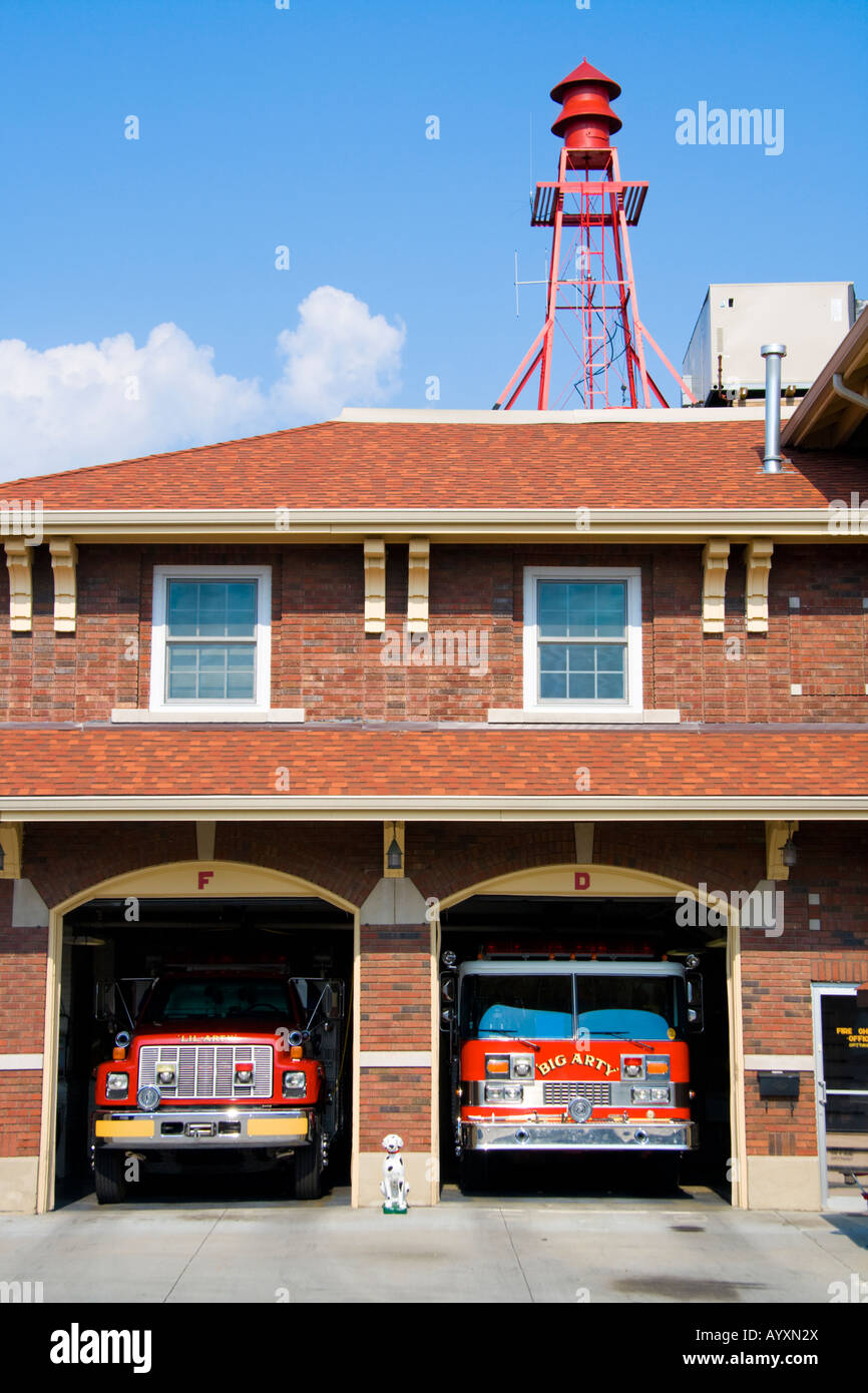 Fire engines siren hi-res stock photography and images - Alamy