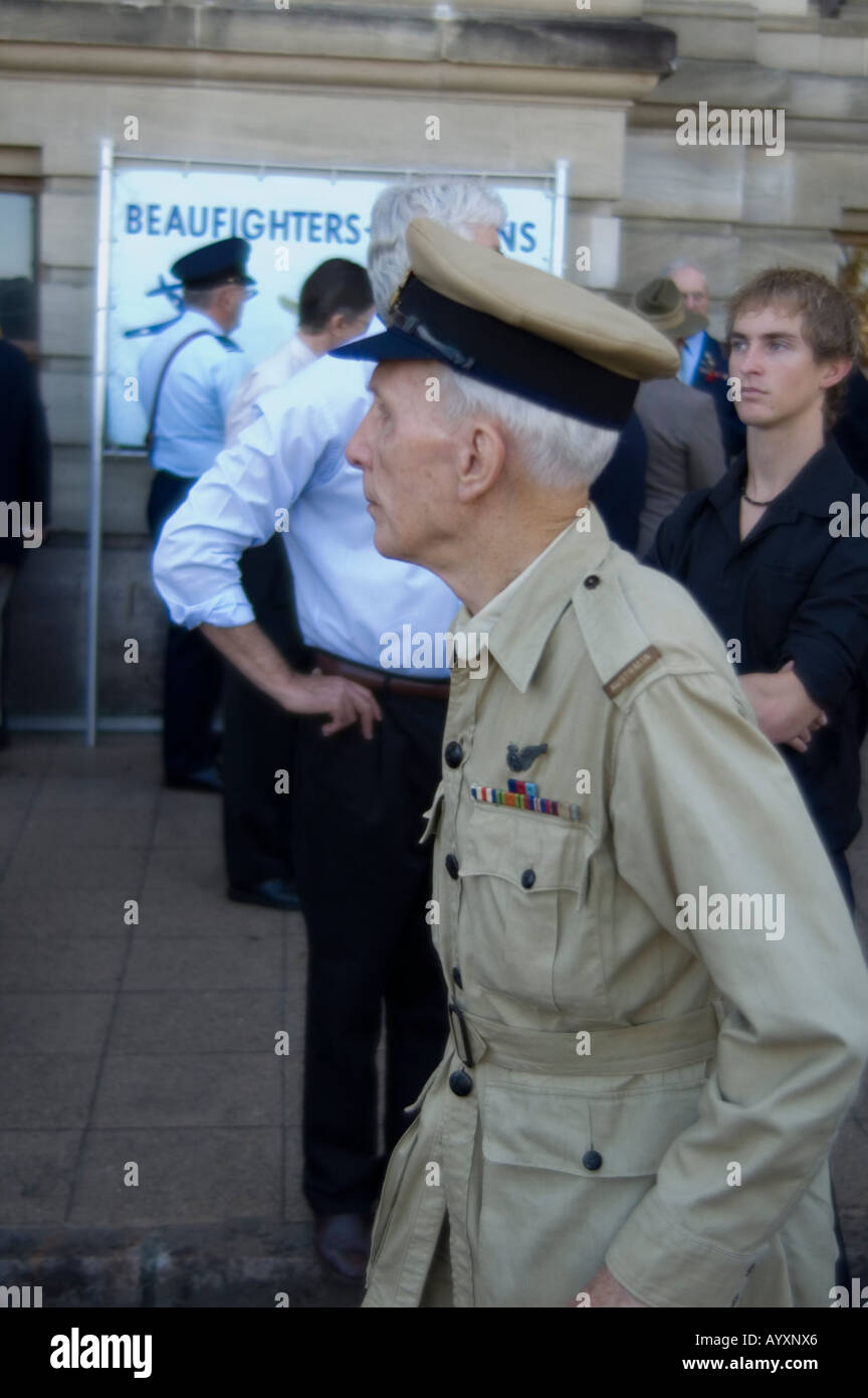 RAAF RAF officer retired in tropical uniform Anzac day Stock Photo - Alamy