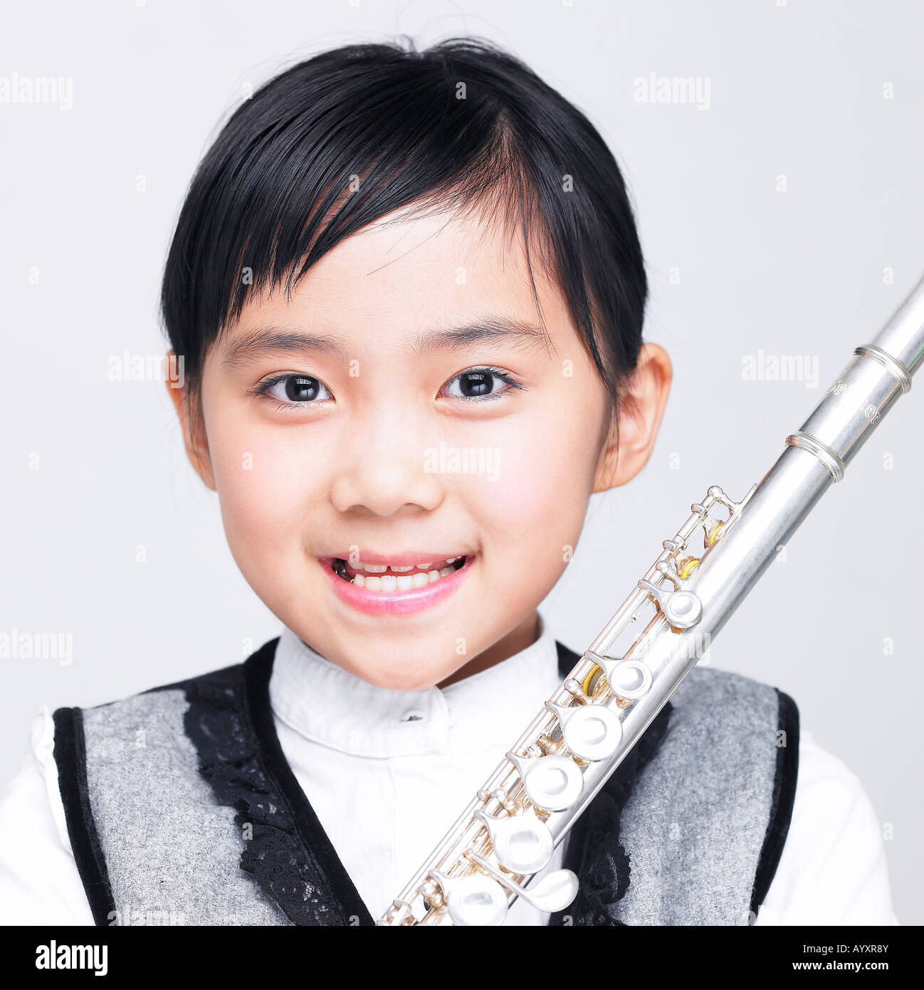 Oriental woman flute hi-res stock photography and images - Alamy