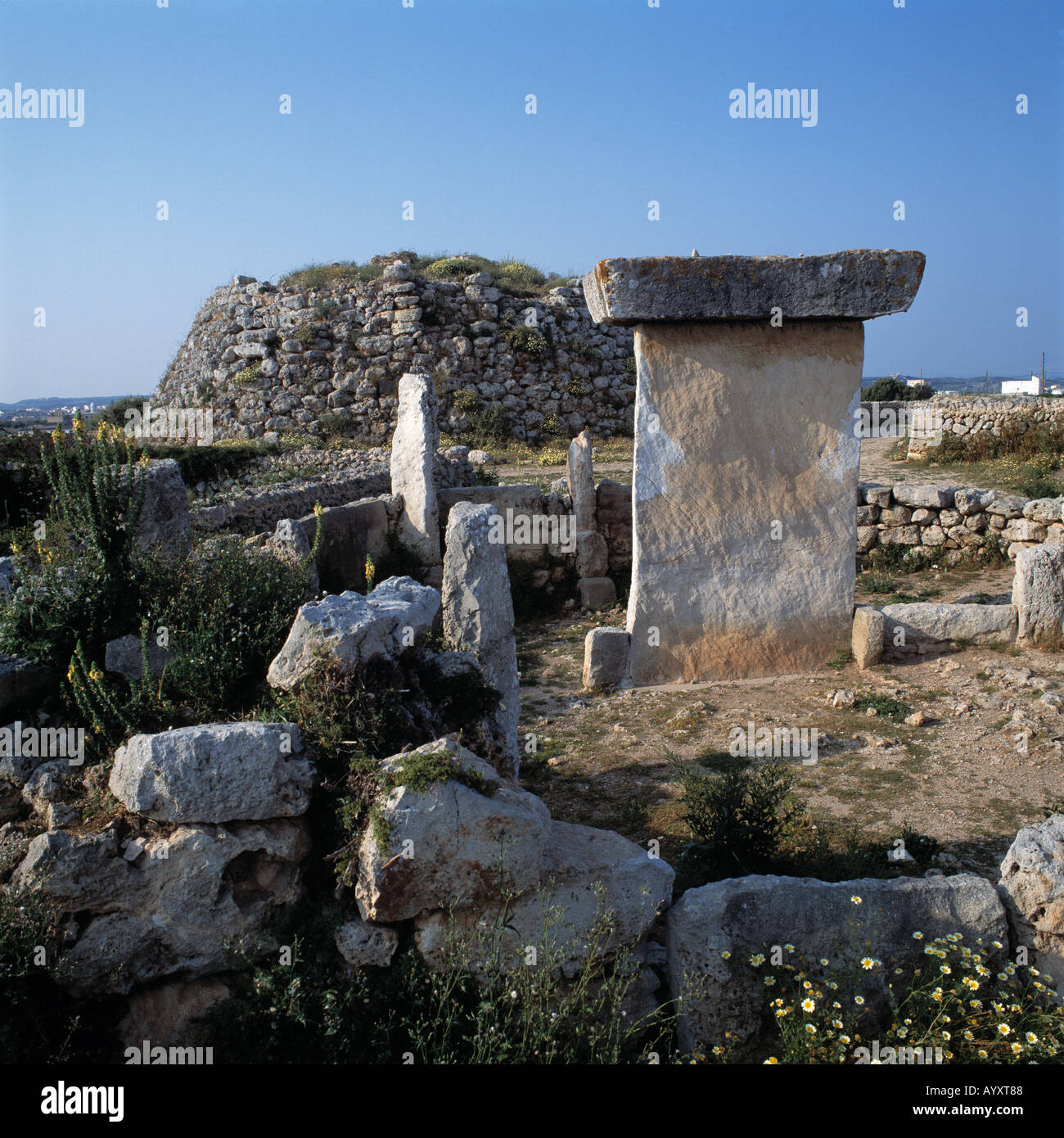Menorca minorca balearen taula hi-res stock photography and images - Alamy