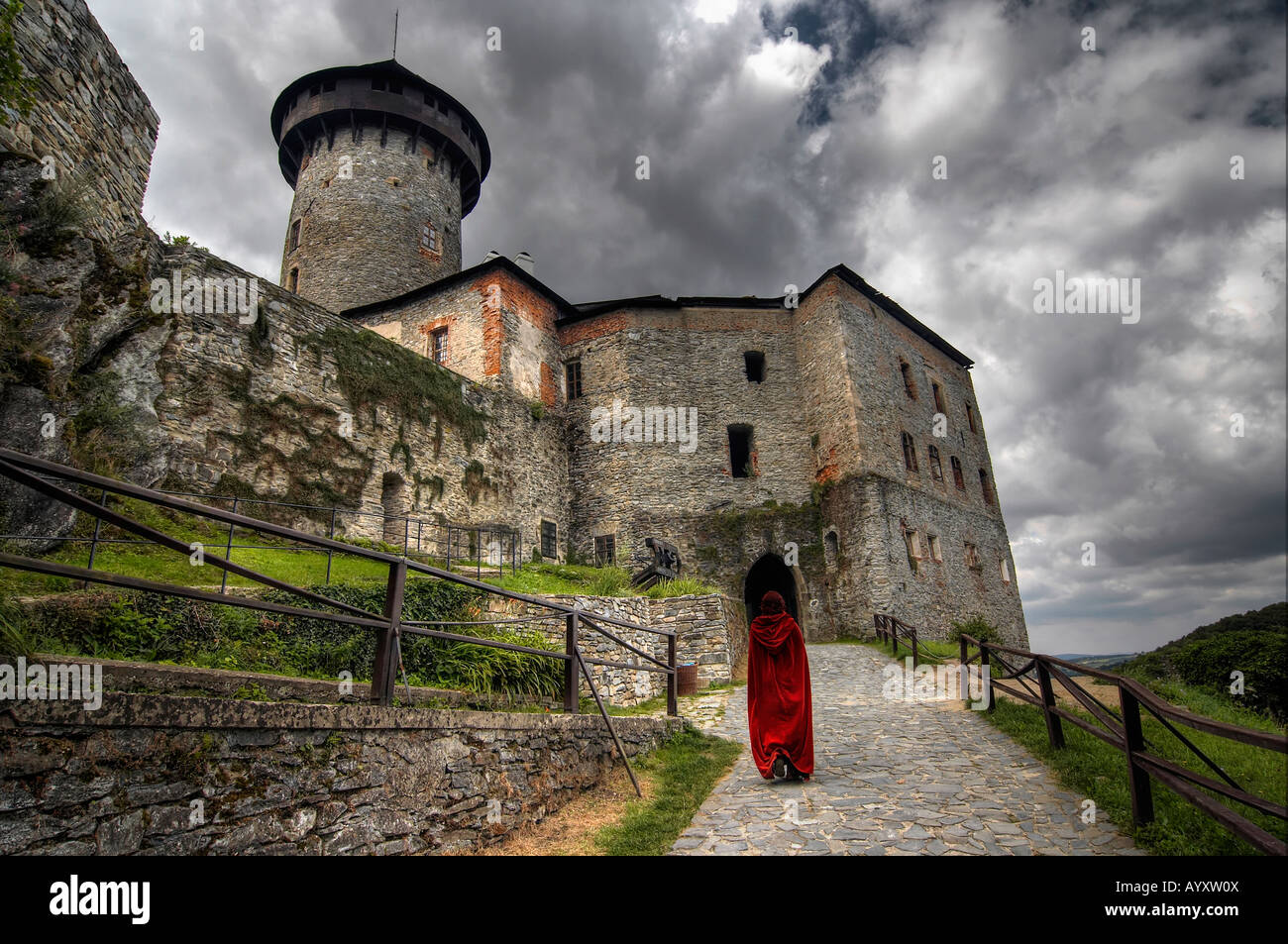 Omnious cloud hi-res stock photography and images - Alamy