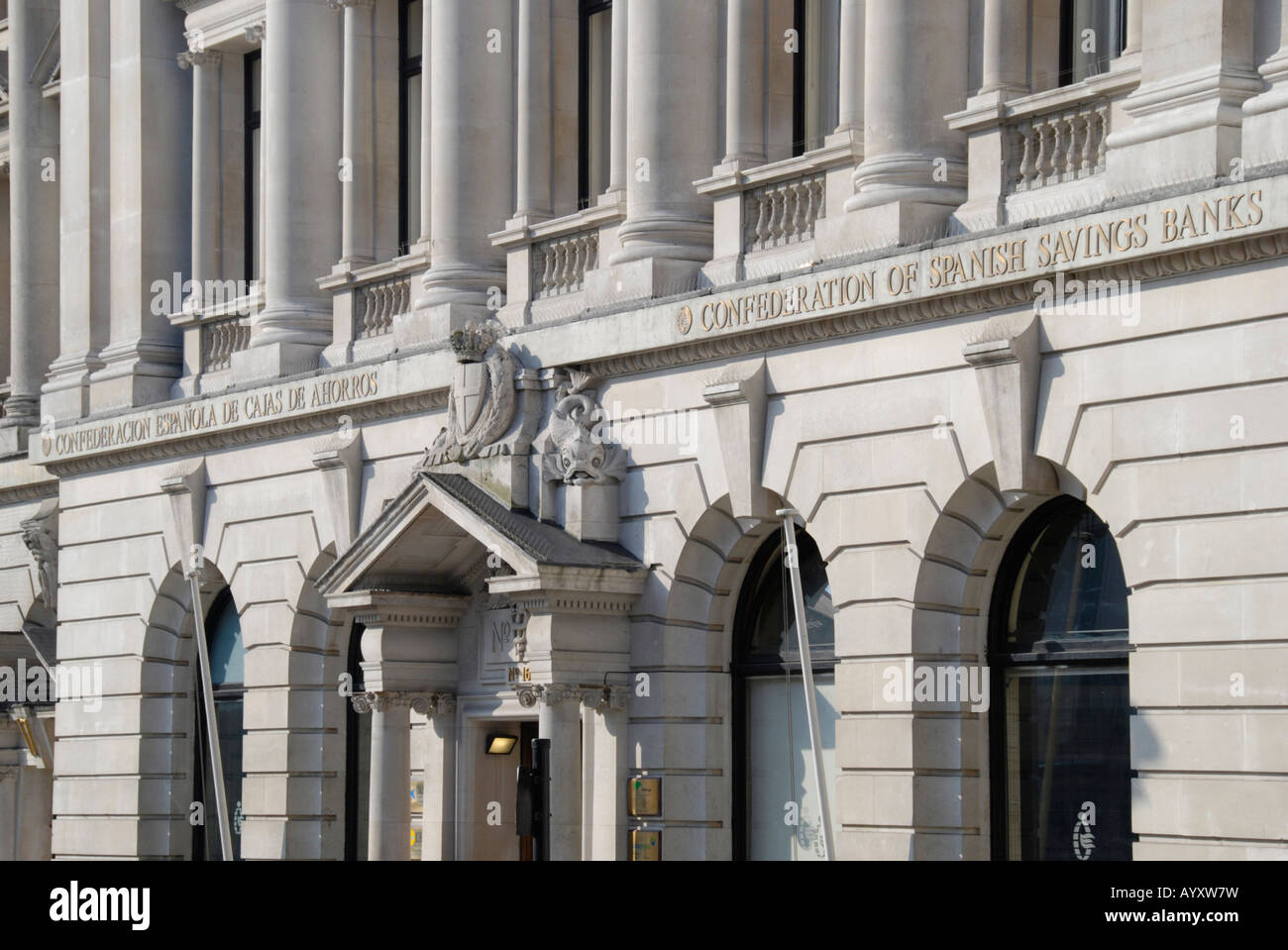Confederation of Spanish Savings Banks building in Waterloo Place ...