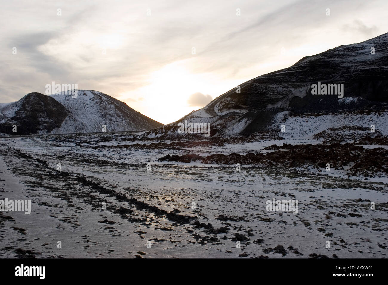 Winter mountain snow covered hi-res stock photography and images - Alamy