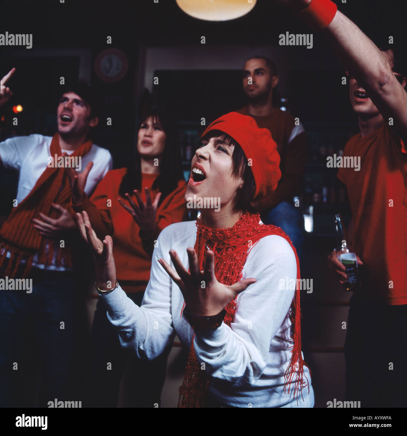 Tv sports bar hi-res stock photography and images - Alamy