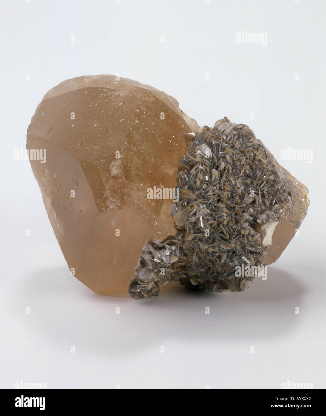 Topaz minerals hi-res stock photography and images - Alamy