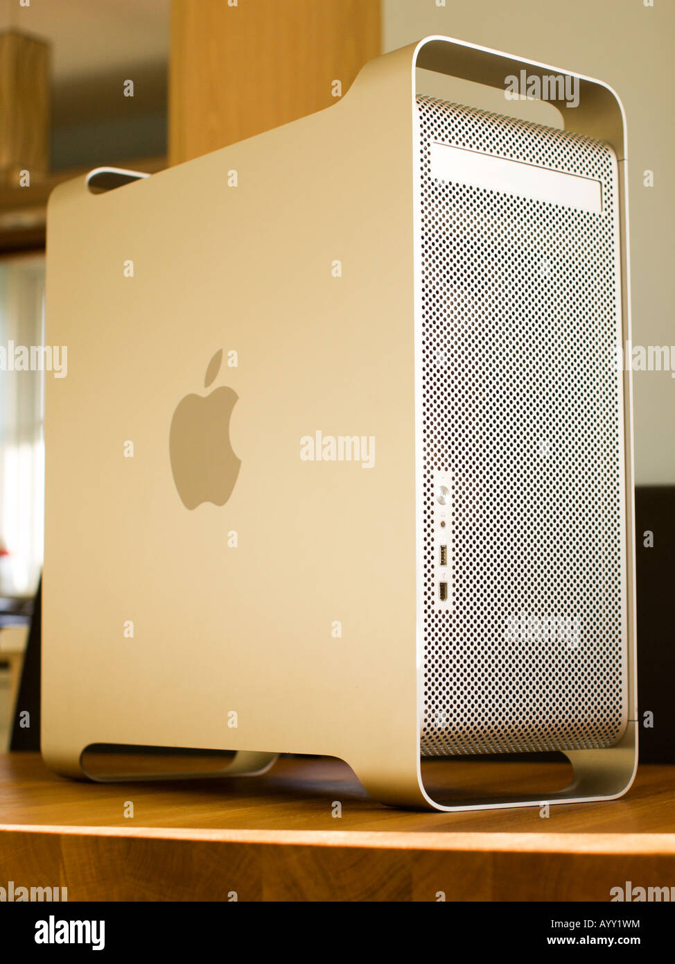 AppleMac Desktop computer Stock Photo - Alamy