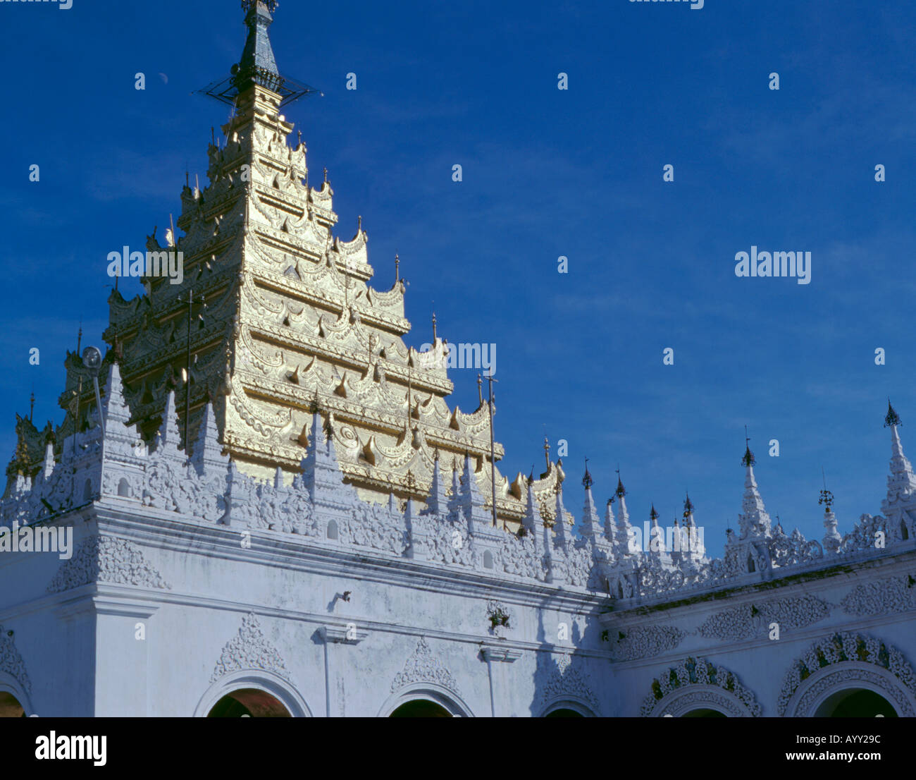 Heavy gilded hi-res stock photography and images - Alamy