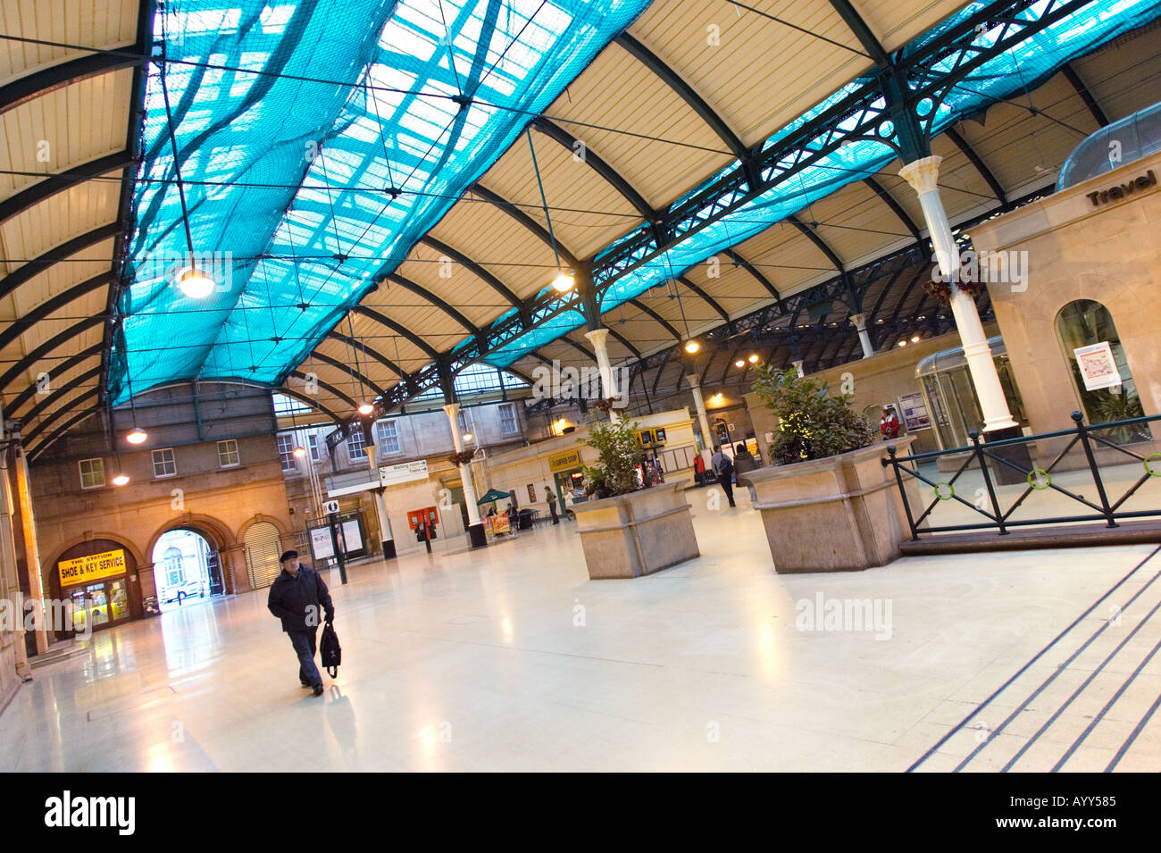 Concourse at Paragon railway station Hull, East Yorkshire, England UK ...