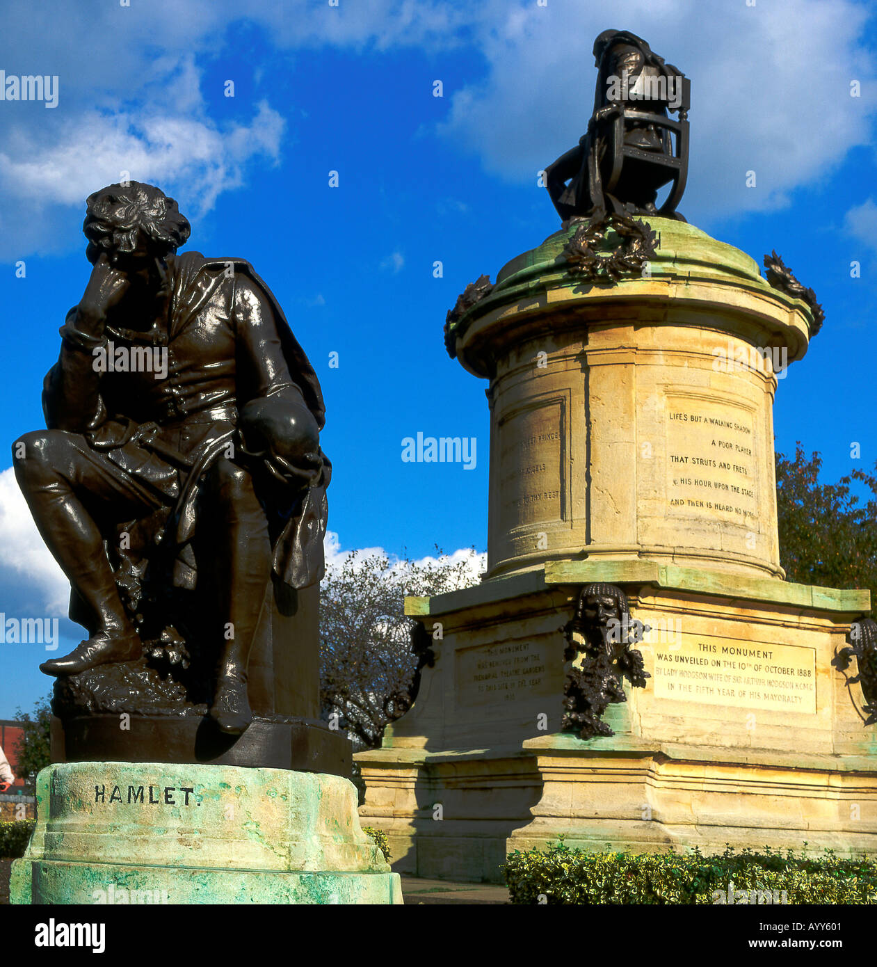 Shakespeare Monument with Hamlet at Stratford Upon Avon Warwickshire ...