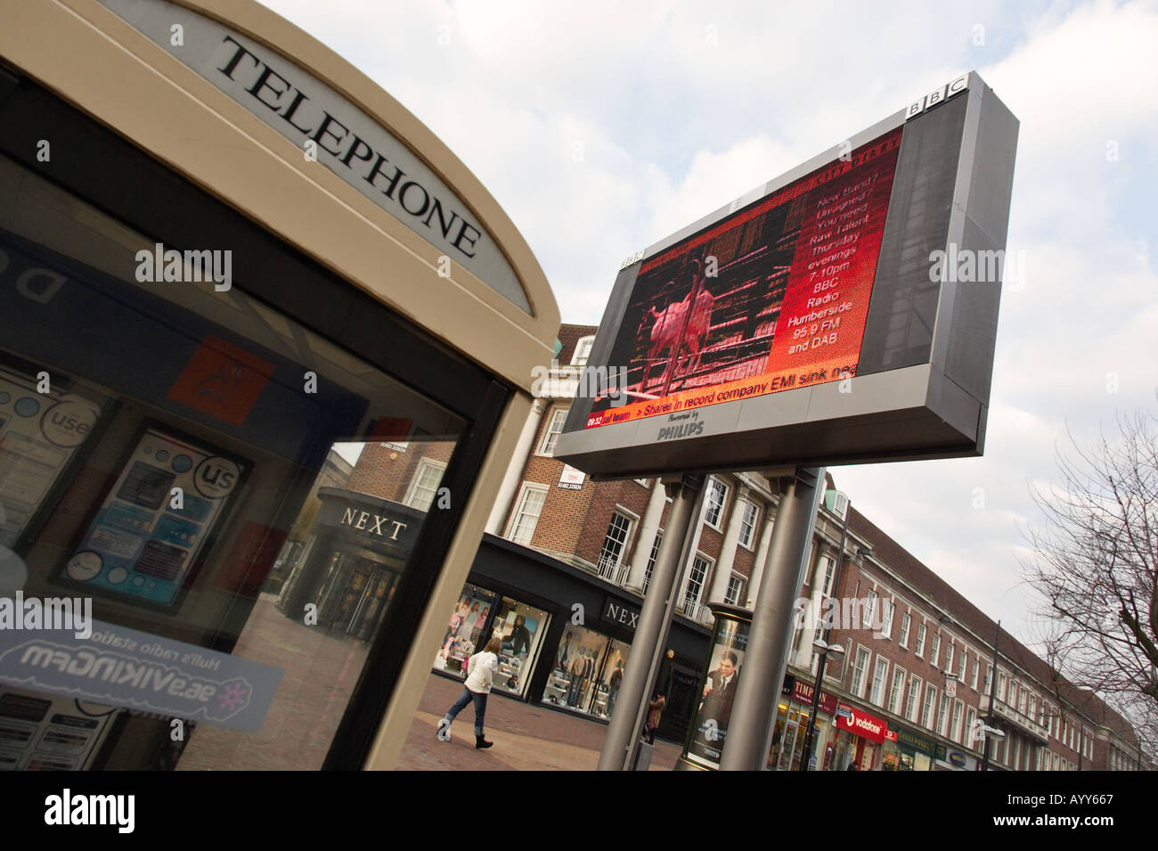 Hull telephone box hi-res stock photography and images - Alamy