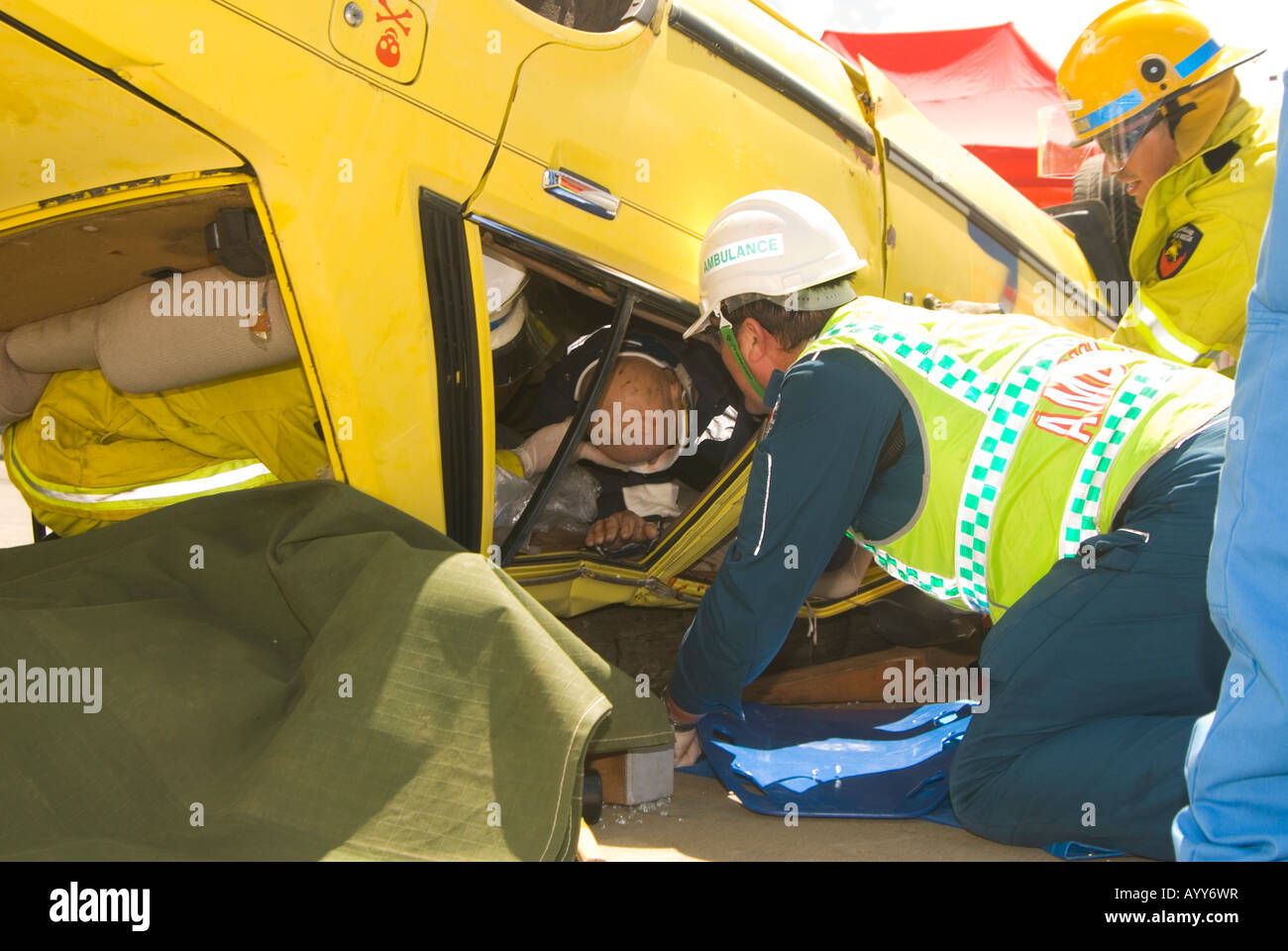 car crash rescue team Stock Photo - Alamy