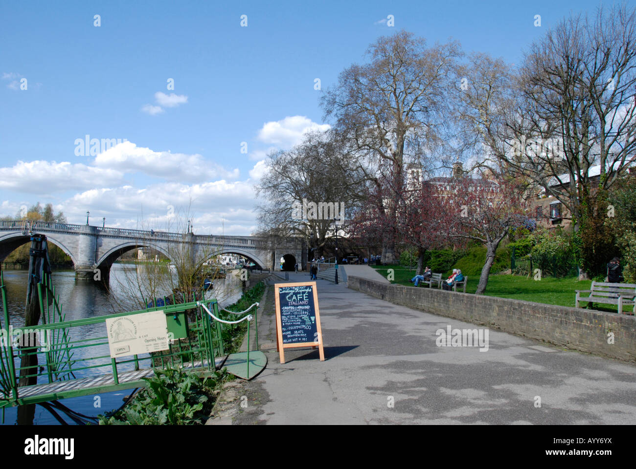 Riverside path at Richmond upon Thames London Stock Photo - Alamy
