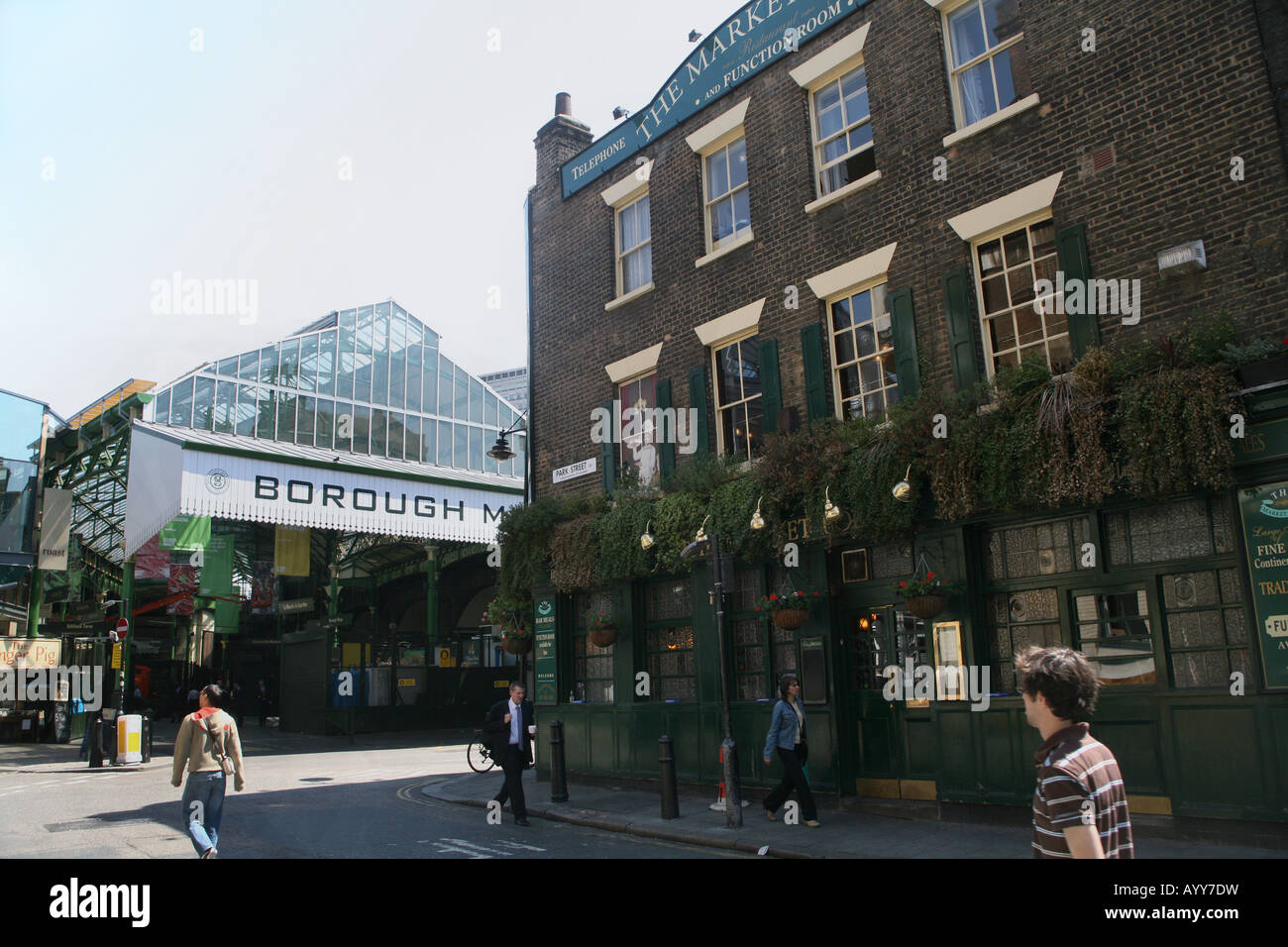 The market porter pub, food hi-res stock photography and images - Alamy