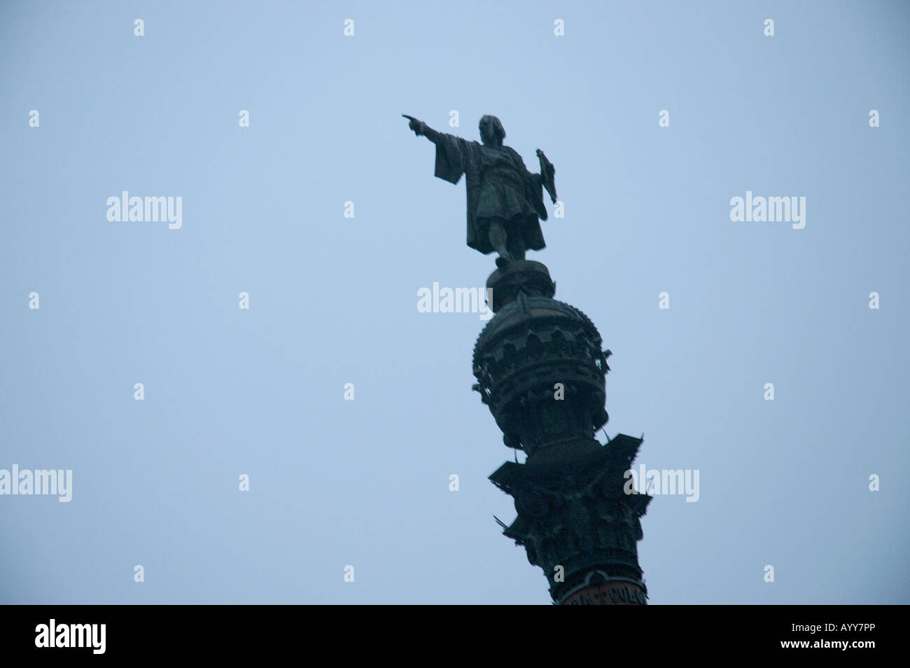 Kolumbus Denkmal Kolumbus Statue Monument a Colom Stock Photo - Alamy